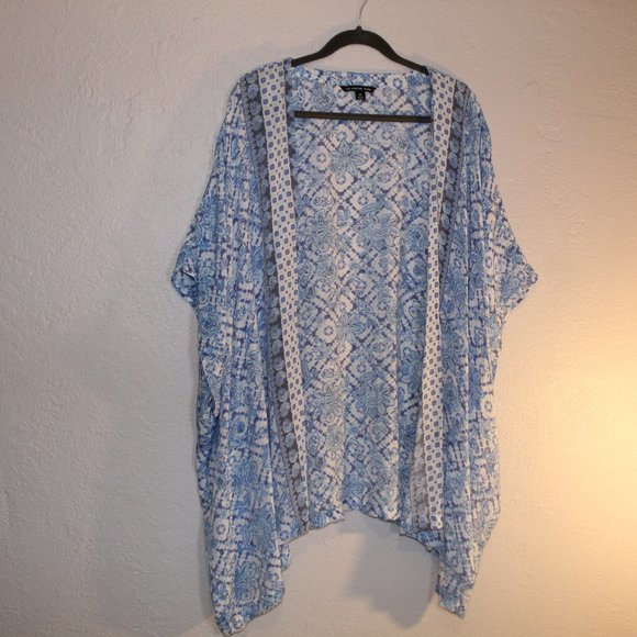 zoe and rachel women | Tops | Blue And White Floral Duster Sheer | Poshmark